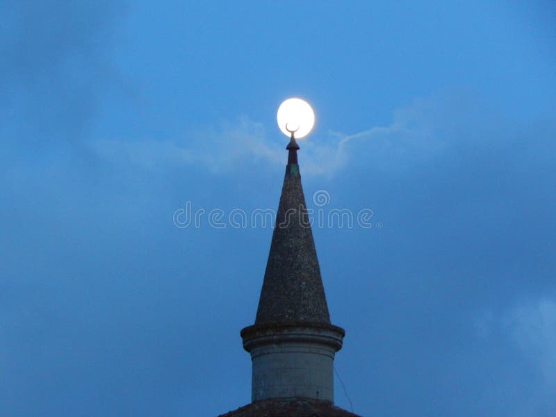 The Moon and the Mosque Crescent Stock Photo - Image of obelisk ...