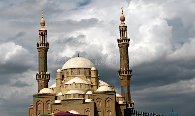 Mosque in Iraq stock image. Image of clouds, muslim, iraq - 49704423