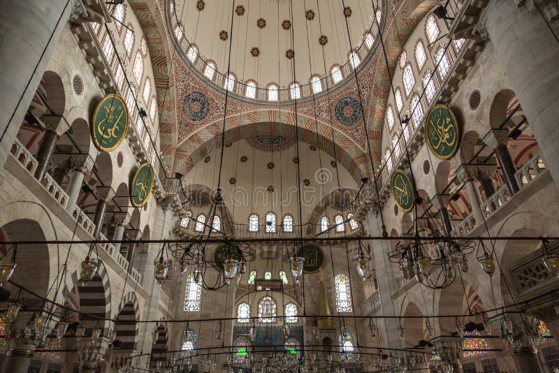 Mosque in Istanbul editorial stock image. Image of religion - 82494164