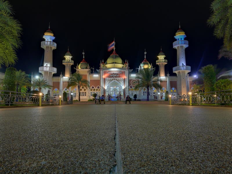 Beautiful in the Night of Pattani. Editorial Photo - Image of mosque ...