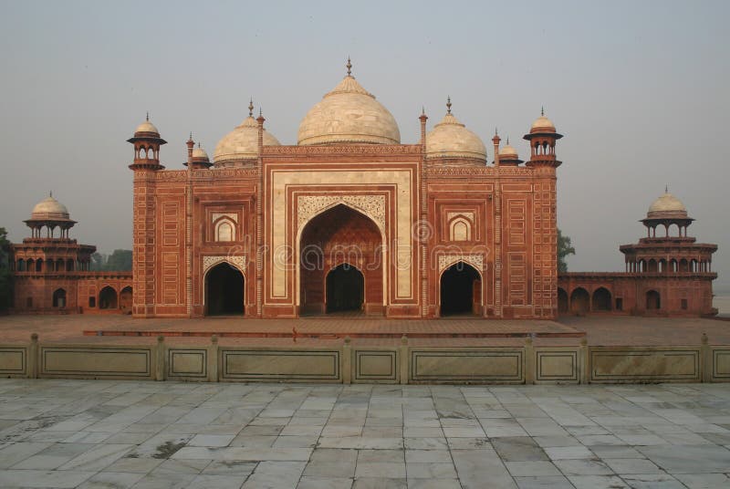 Mosque of the Taj Mahal, Agra Stock Photo - Image of equipped, turret ...