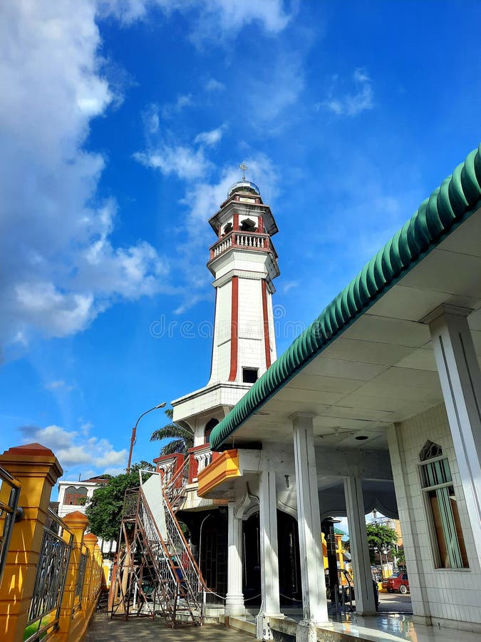 Masjid tower stock photo. Image of muslims, mosque, masjid - 262684968