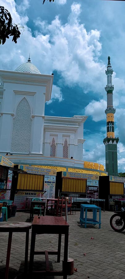 Mosque Soppeng Bugis editorial image. Image of spire - 234196165