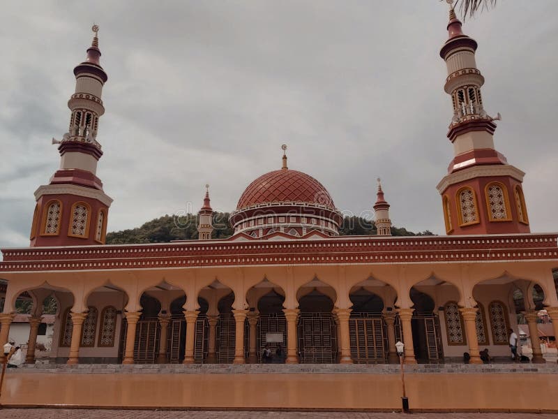 Mosque south aceh editorial image. Image of mosque, aceh - 206363515