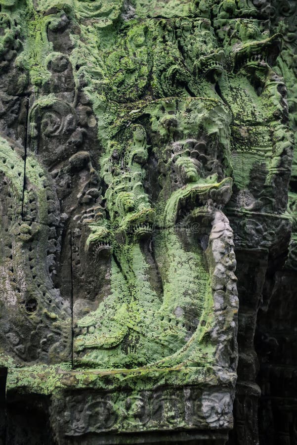 Mossy dragon sculpture stock image. Image of aged, building - 57815313