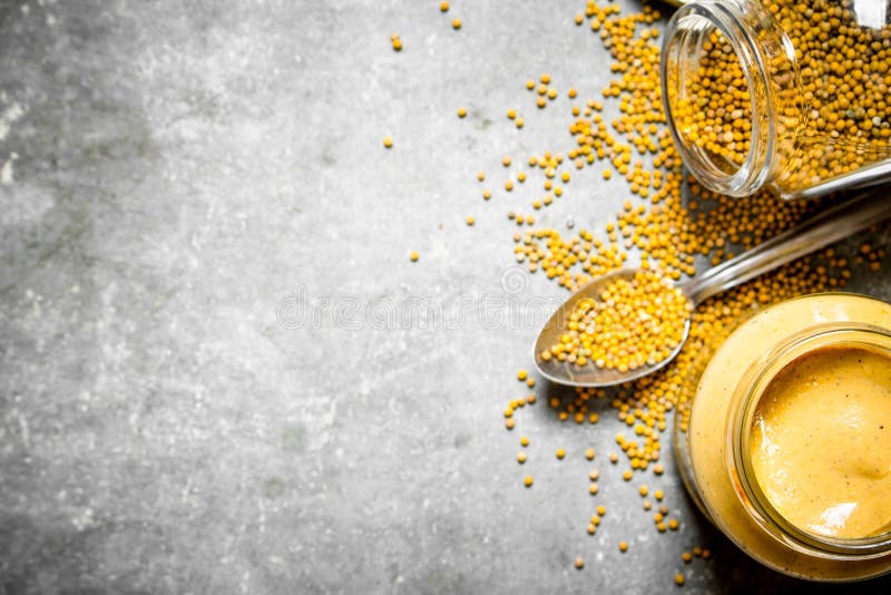 Plantas de mostarda fresca foto de stock. Imagem de mostarda - 230153638