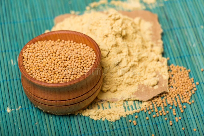 De Groene Bladeren Van De Mosterd Stock Afbeelding - Image of salade ...