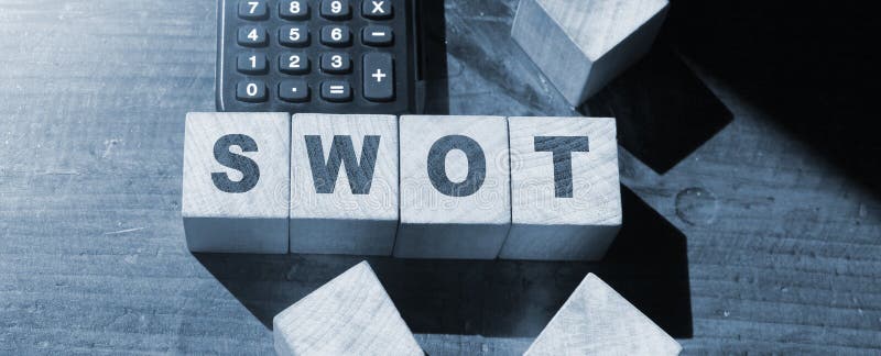 Mot Swot Fait Avec Calculateur De Blocs De Construction Sur Table En ... Mot Swot Fait Avec Calculateur De Blocs De Construction Sur Table En ...