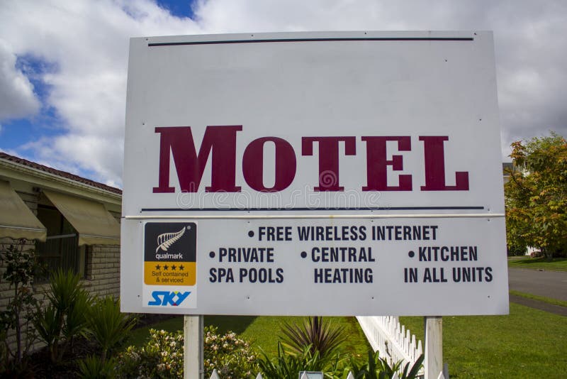 Motel sign editorial stock image. Image of hotel, scenery - 110946089
