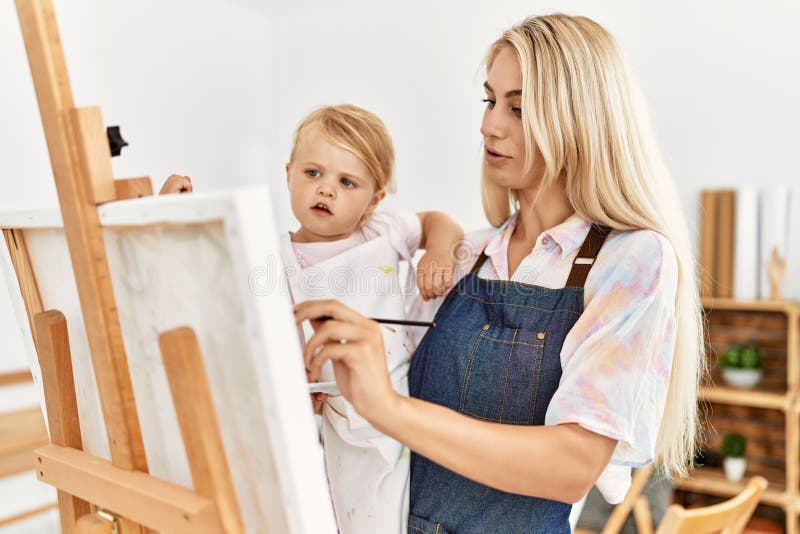 Mother and Daughter Concentrate Drawing at Art Studio Stock Photo ...