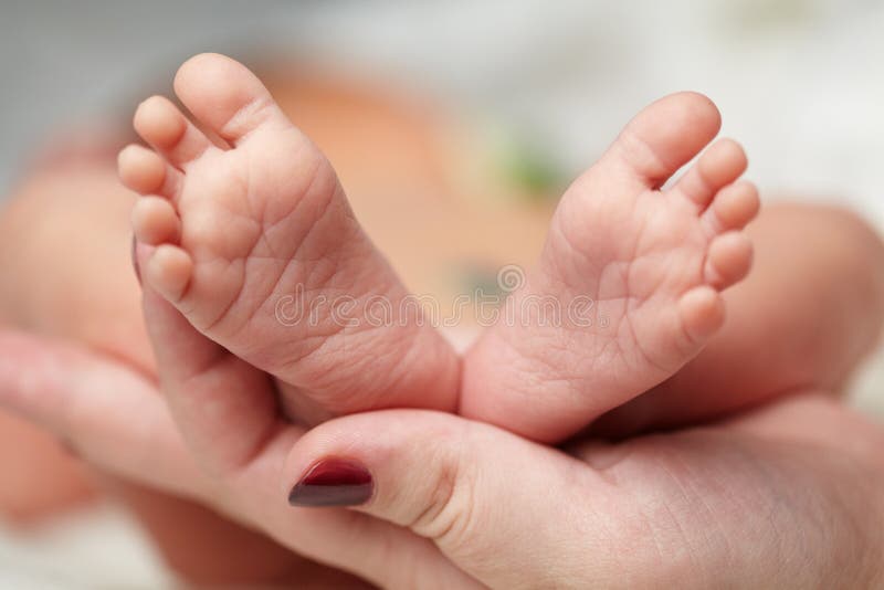 Baby Feet with Toes Turned Up Stock Photo - Image of life, parts: 9954556