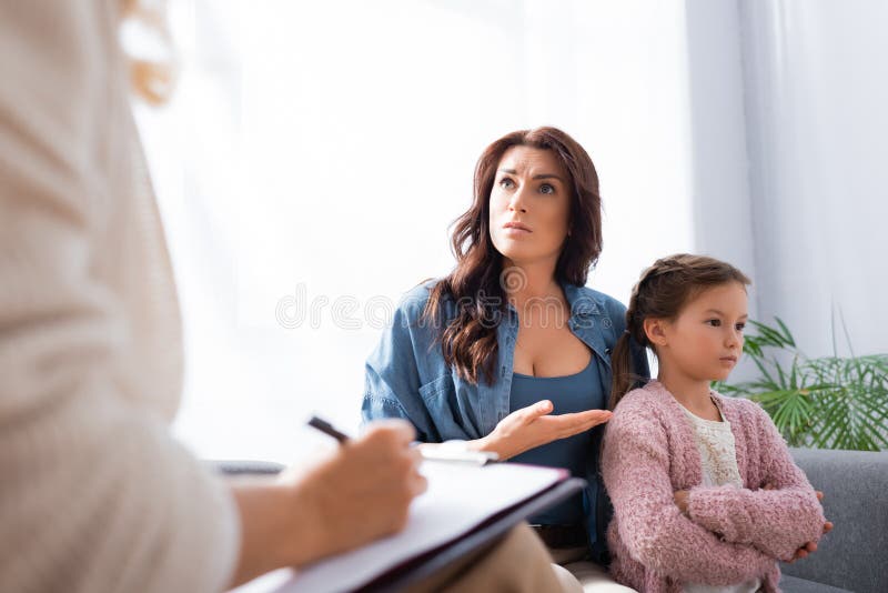 Mother Showing Girl Digital Tablet Stock Image Image Of Kitchen