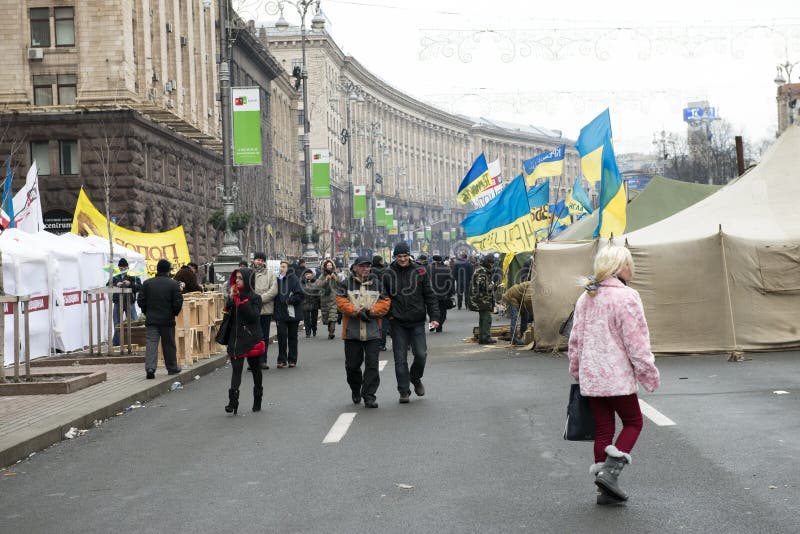 Motins Na Rua De Khreschatyk Em Kiev Foto de Stock Editorial - Imagem ...