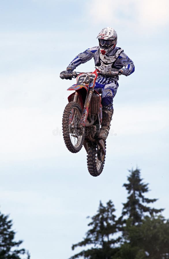 Motocross fly editorial image. Image of male, soar, river - 20552620