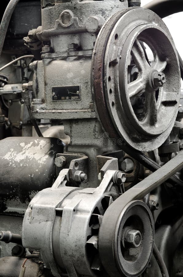 Um Motor Antiquado Velho, Um Close Up Disparou, Carro Do Motor Quebrado ...