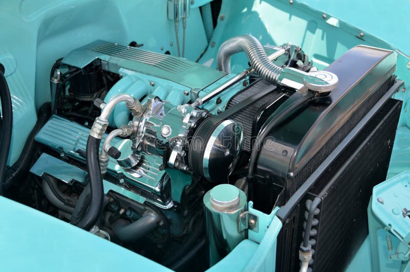 Motor De Coche Modificado Para Requisitos Particulares Foto de archivo ...