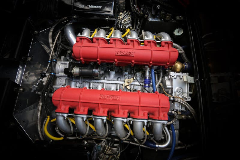 Motor de Ferrari imagen editorial. Imagen de ferrari - 26531740