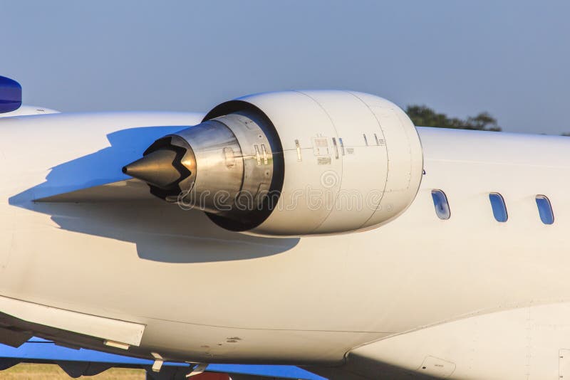 Motores de jato em detalhe foto de stock. Imagem de airline - 42721940