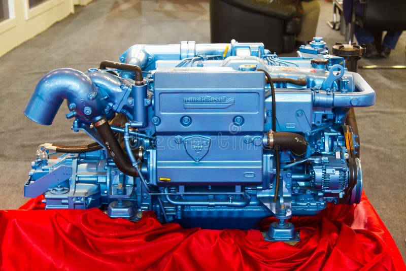 Um motor do navio foto de stock editorial. Imagem de industrial - 17671038