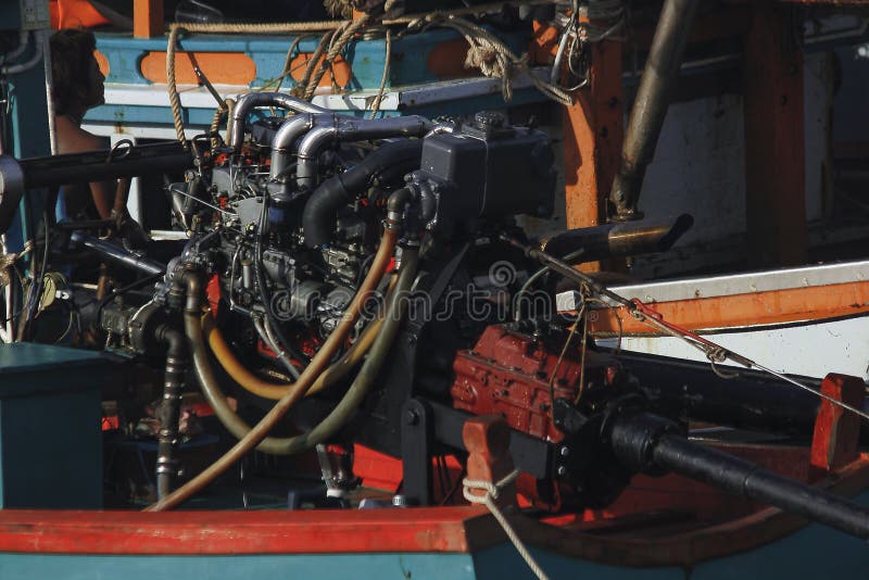 Motor do navio velho foto de stock. Imagem de motor - 127611518