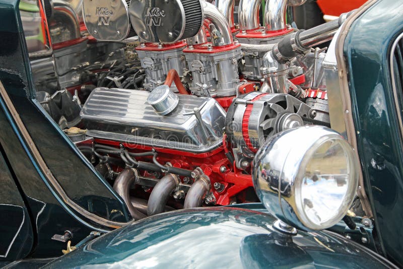 Motor Modificado Para Requisitos Particulares Del Cromo Foto de archivo ...