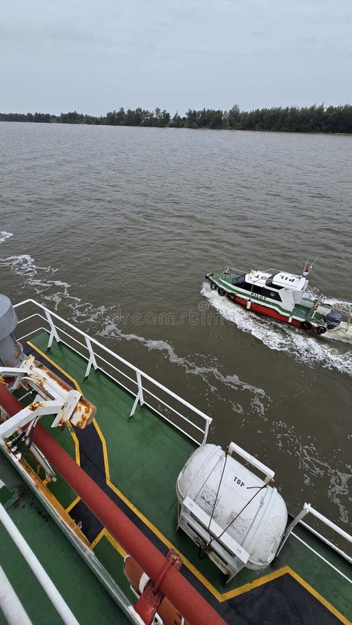 Motor Pilot Guide Ship Off Estuary Kalimantan Stock Photo - Image of ...