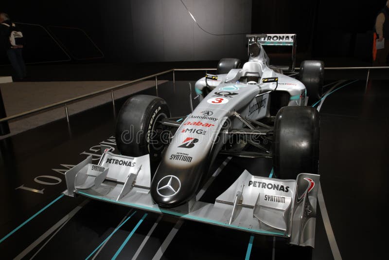 Mclaren F1 Racing Car Side View Editorial Stock Image - Image of ...