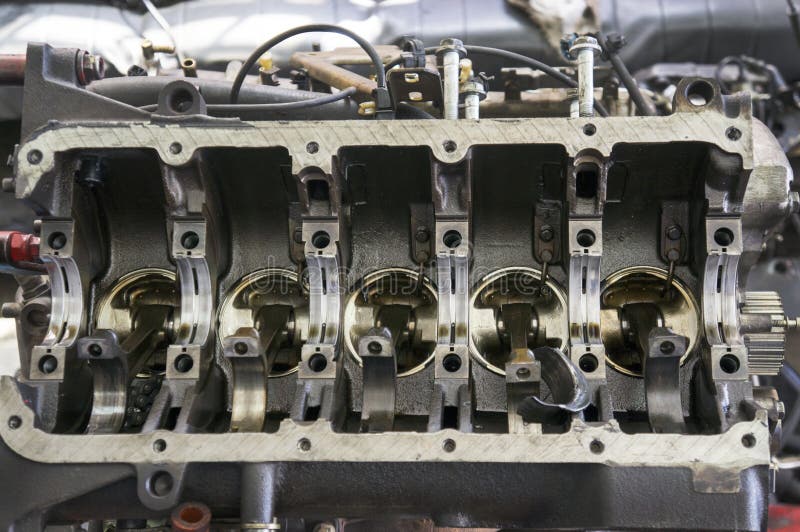 Motorblok stock foto. Afbeelding bestaande uit kabel - 32656570