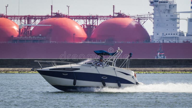 Tanker Speedboat Stock Photos - Free & Royalty-Free Stock Photos from ...