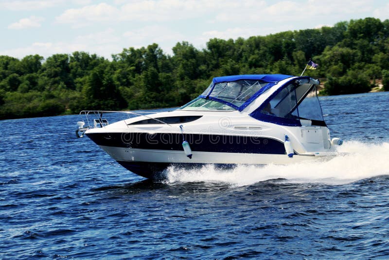 Motorboot stockfoto. Bild von extrem, freizeit, ozean - 15528826