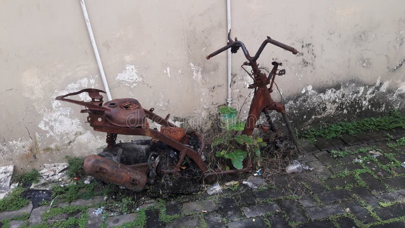 Motorcycle when they Became Old and Rusty Stock Image - Image of ...