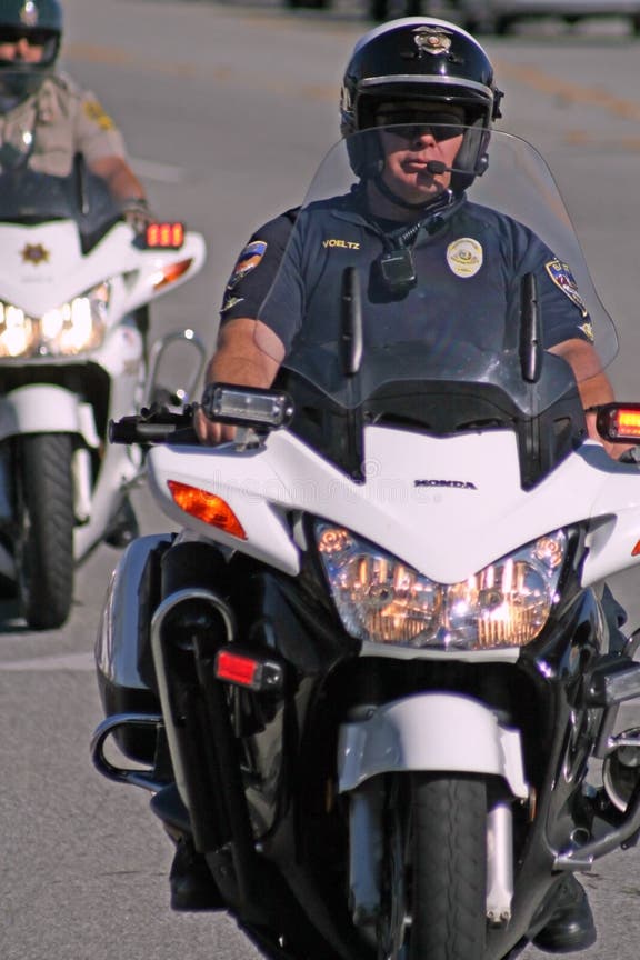 Motorcycle Cop editorial photo. Image of drill, mirror - 18757101