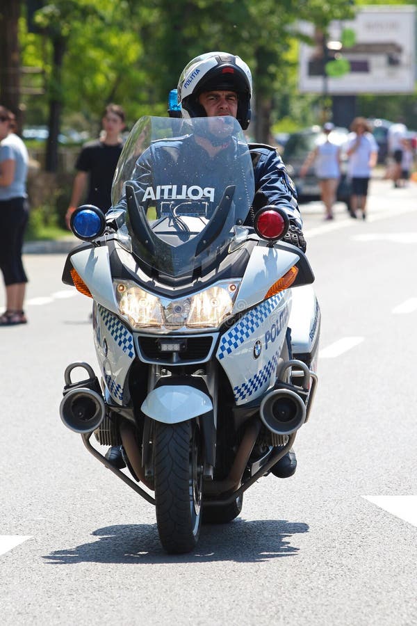 Motorcycle cop editorial photo. Image of control, protection - 31418601