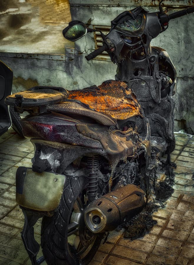 Motorcycle Destroyed in Fire Due To Electrical and Battery Problems ...