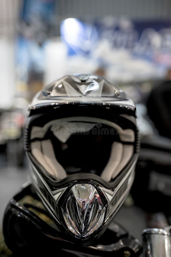 Chrome Helmet Reflects Adventure in Futuristic Motorcycle Racing ...