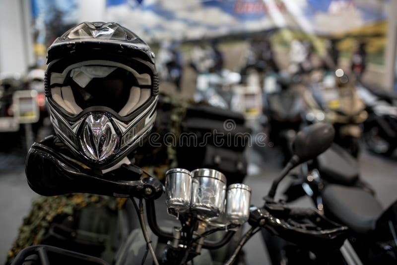 Chrome Helmet Reflects Adventure in Futuristic Motorcycle Racing ...
