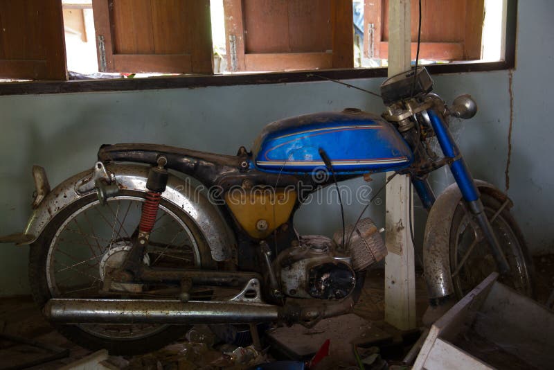 Old Rusty Motorcycle Stock Photos - Download 1,635 Royalty Free Photos