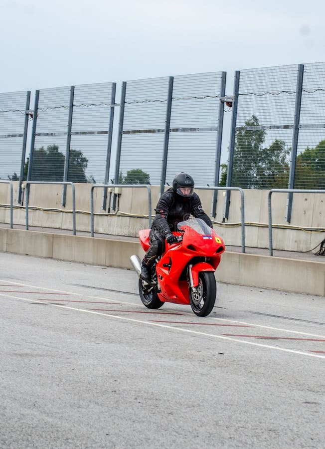 Motorcycle race editorial image. Image of vehicle, superbike - 44292555