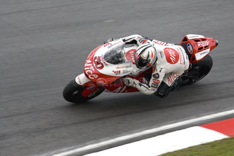 Motorcycle racer on track editorial stock image. Image of sepang - 6834524