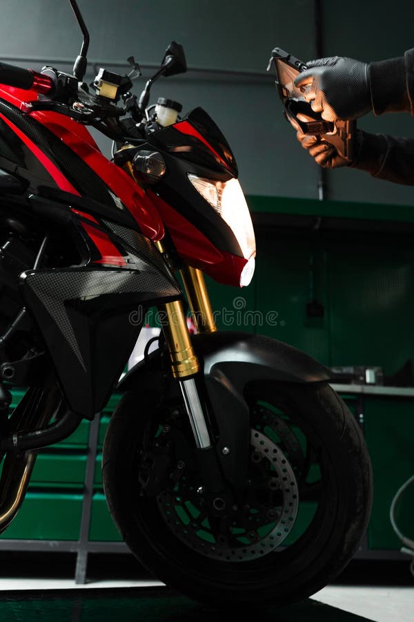 Motorcycle System Diagnostic, Scanning for Faults Across Engine ...