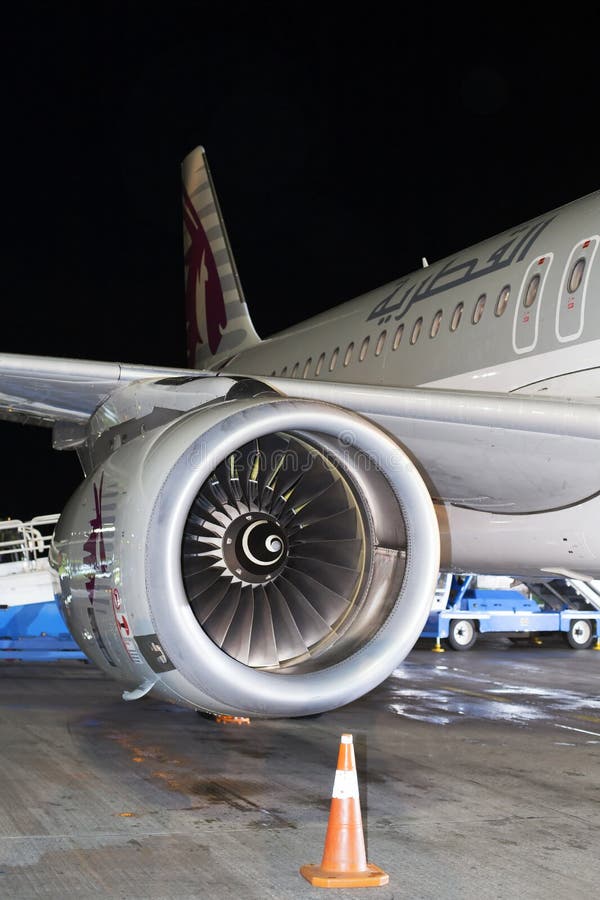 Motore Degli Aerei Di Aereo Di Linea Moderni Fotografia Editoriale ...
