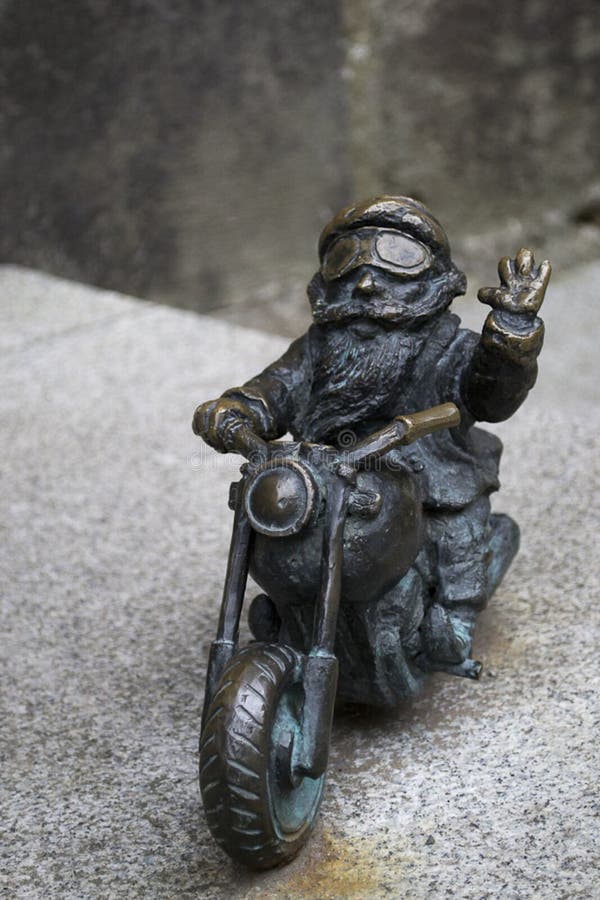 Motorist Gnome Picture. Image: 87862816