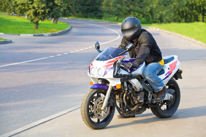 Motorista imagen de archivo. Imagen de gente, motocicleta - 6113469