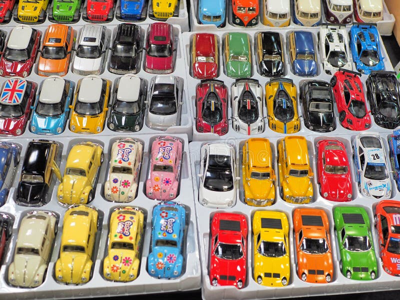 Motorists Modeling on Display for Collectors Wide Range of Models ...