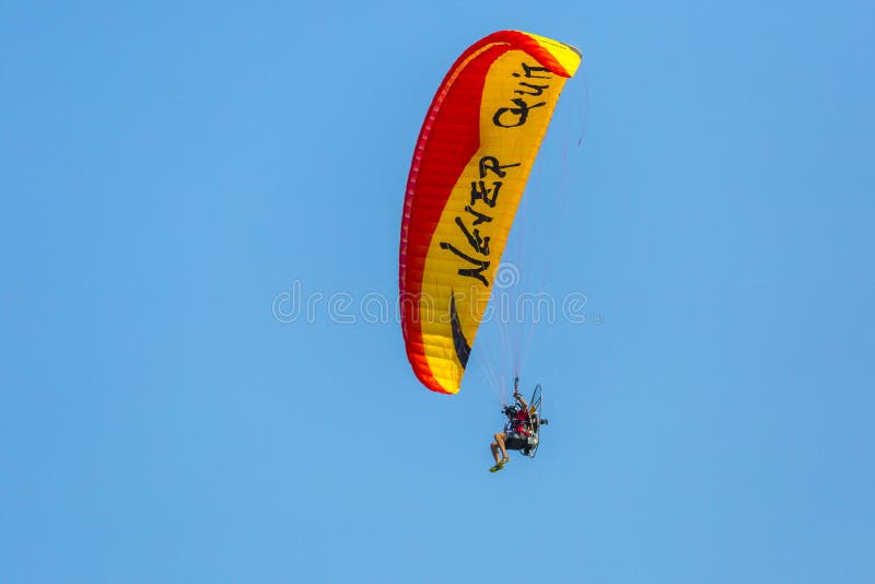 Motorized Parasail editorial image. Image of foil, motorized - 58448390