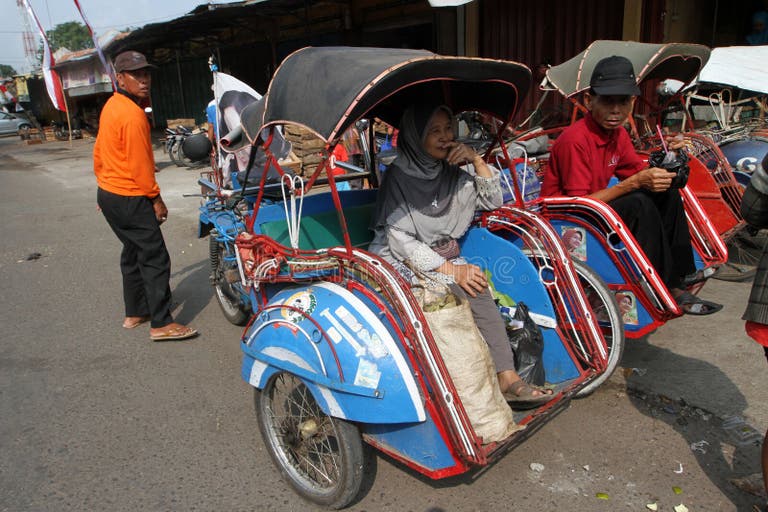 Motorized ricksaw editorial photo. Image of vehicle, indonesia - 54637511