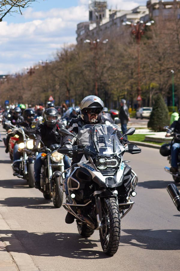 Motorradfahrer Stockfotos und Bilder - Laden Sie 20,378 lizenzfreie ...