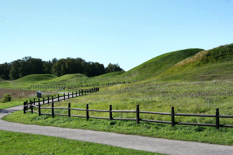 Mounds and the fence stock image. Image of evening, king - 22851995