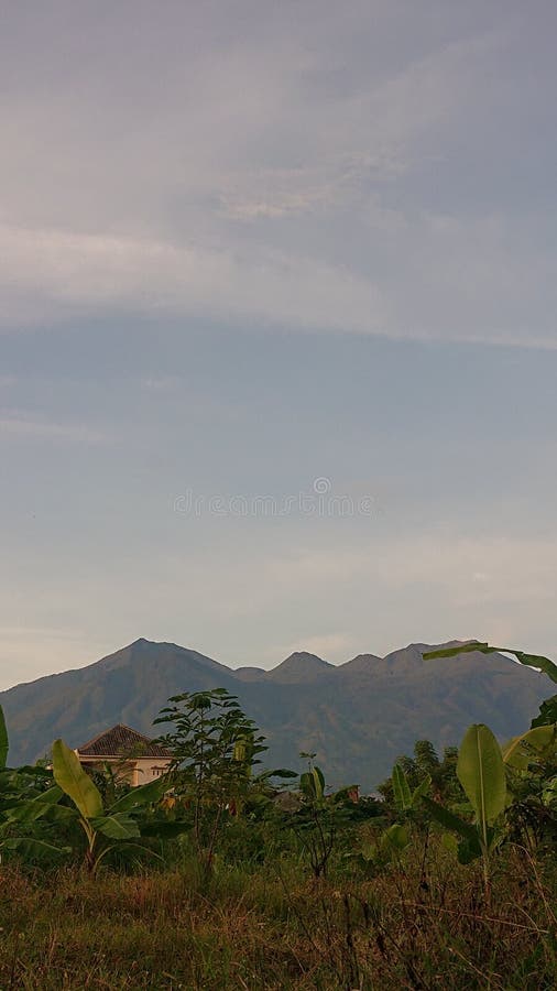 Mount Arjuno and Mount Welirang are the Highest Mountains on the Island ...