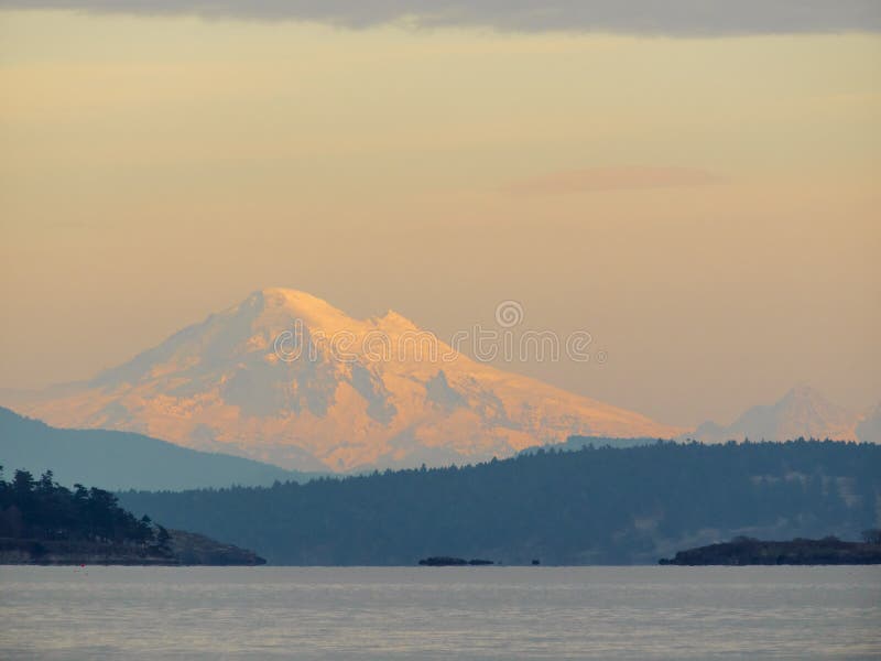 Mount Baker at the sunset stock image. Image of pacific - 35533089